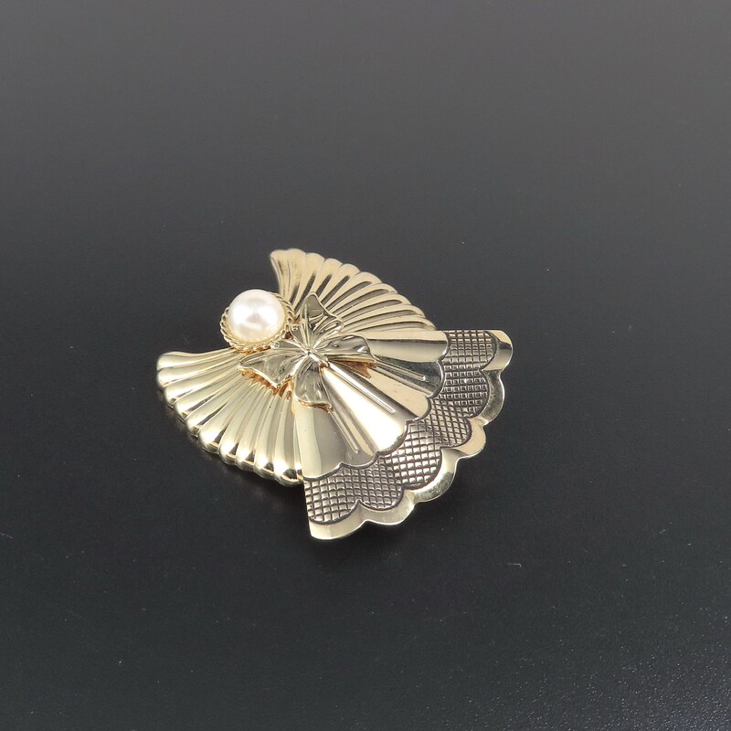 Jane Angel Brooch - Etsy