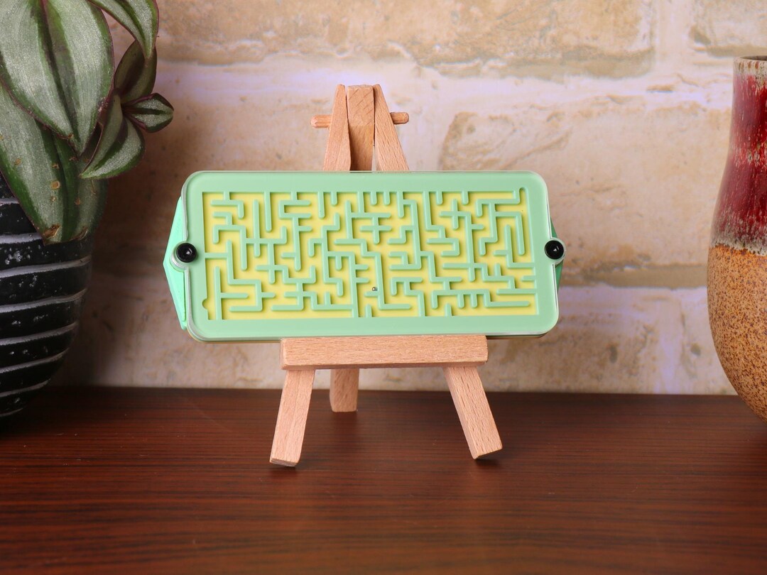 Mini Fidget Maze — Fidget Toy — Spring Stroll — Acrylic — Stress Relief ...