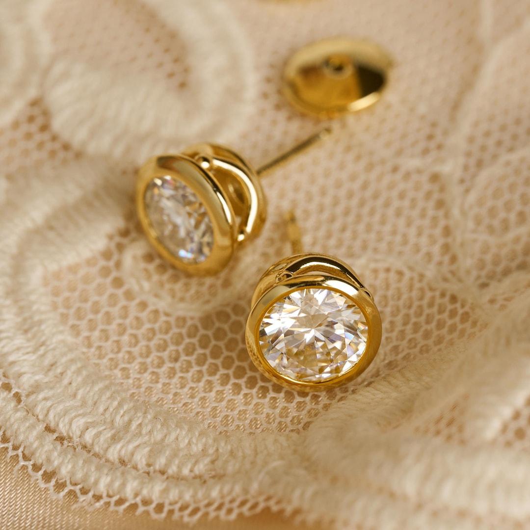2CT Moissanite Stud Earrings: La Pousette or Screw Back, 18K Goldplated ...