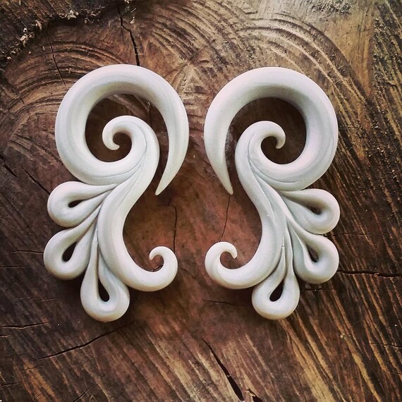 Swan Spiral Gauges // Pick Your Color // Ornate Plugs | Etsy