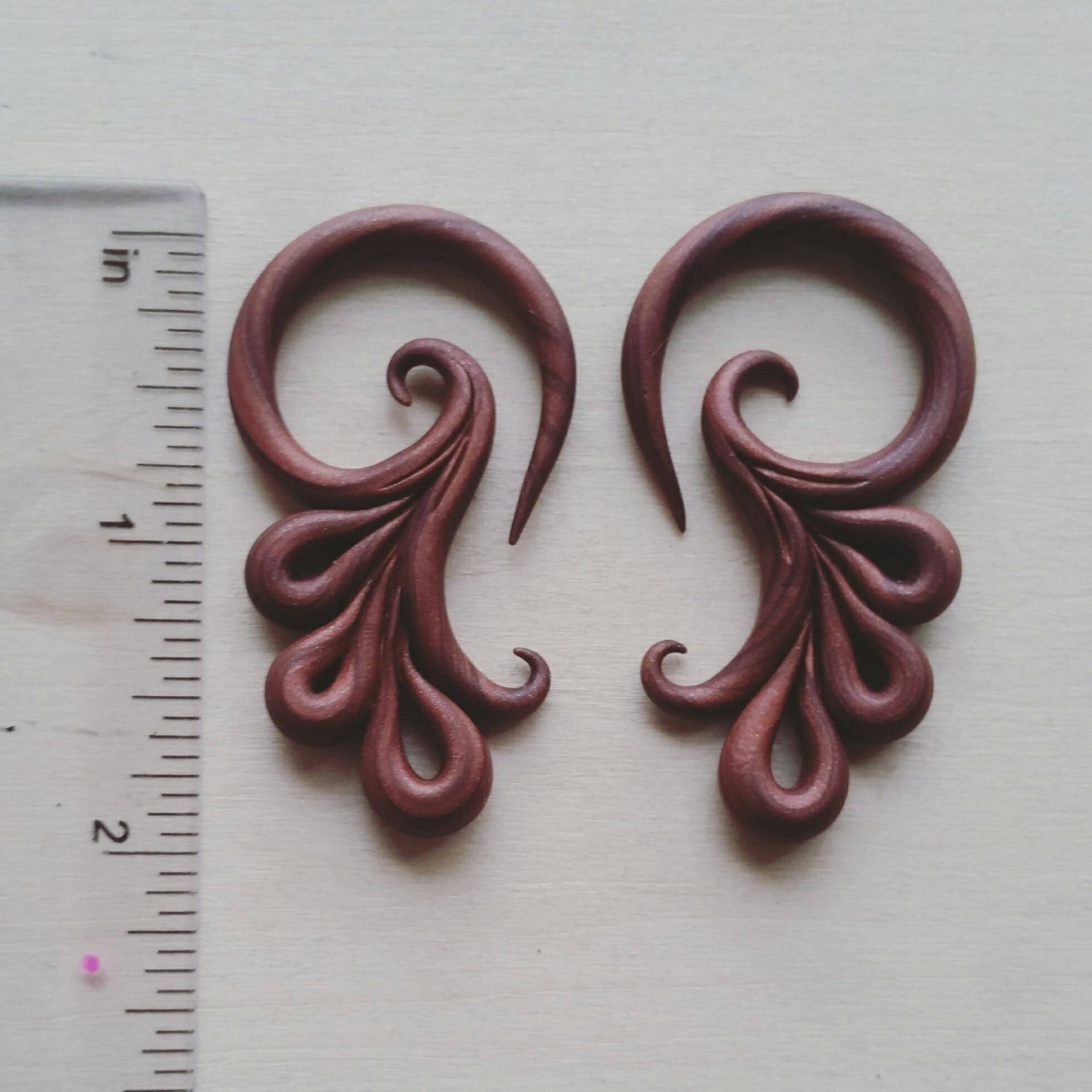 Swan Spiral Gauges // Pick Your Color // Ornate Plugs - Etsy