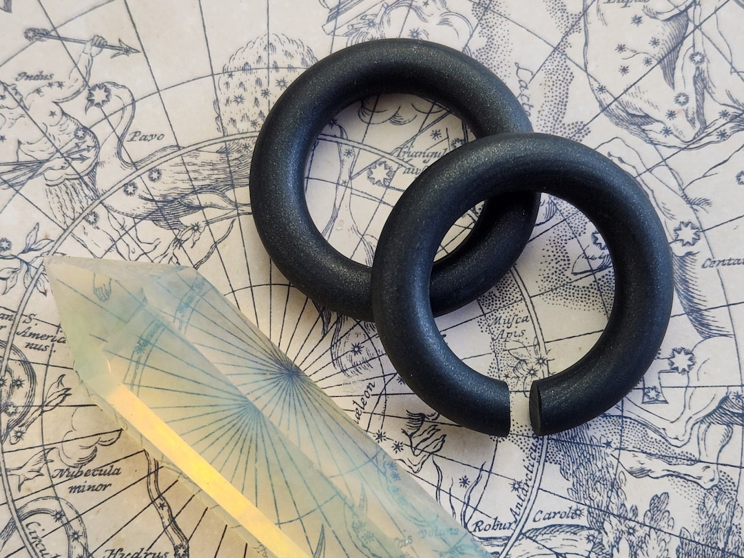 Medium Hoop Plugs // Gauges // Customizable 1.5
