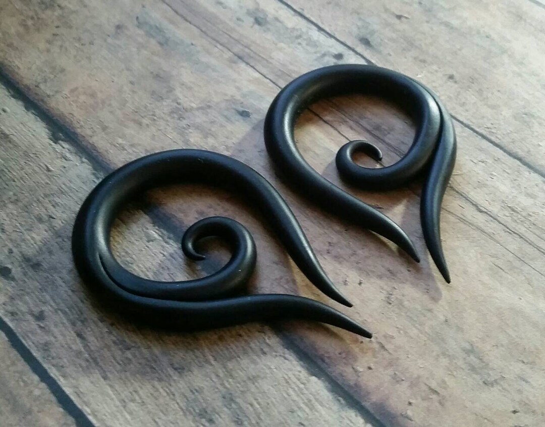 Peering Spiral Gauges // Pic Your Color // Ornate Plugs - Etsy