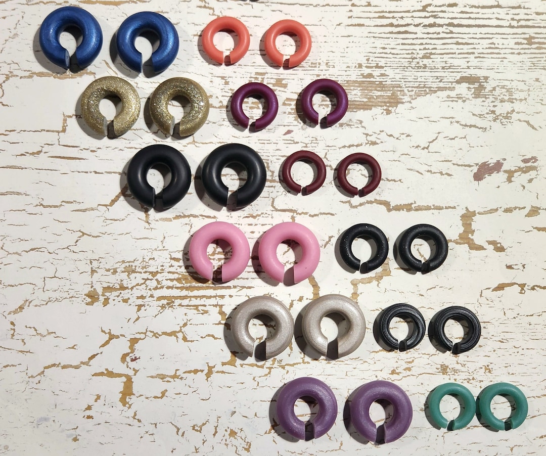 Small Hoop Plugs // Gauges // Hoops //customizable 1