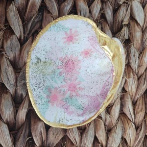 Decoupaged, Decorative Oyster Shells, Clam Shells, Sunray Venus Shells ...