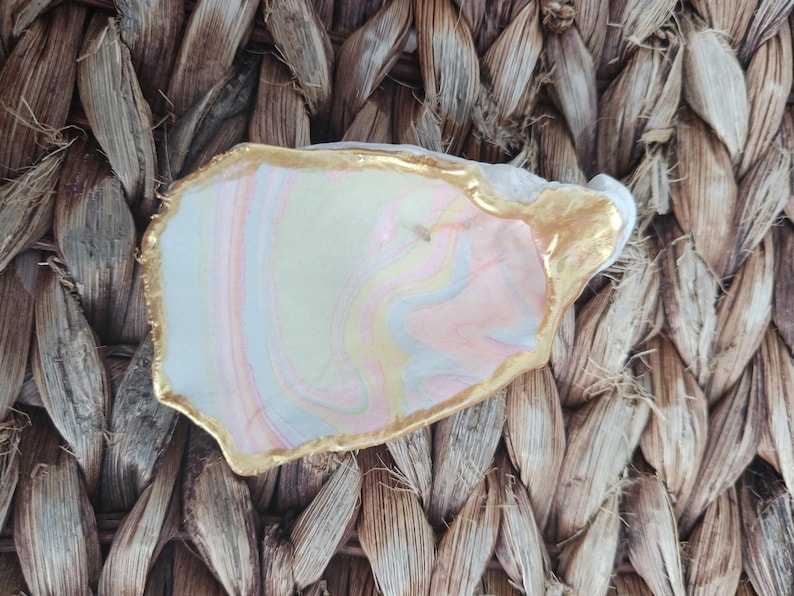 Decoupaged, Decorative Oyster Shells, Clam Shells, Sunray Venus Shells ...