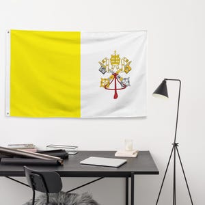 Vatican City Flag - Holy See Religious Flag - Catholic Church the Pope ...