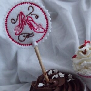 Cupcake Wrapper and Topper Set - Glass Slippers- Instant Email Delivery ...