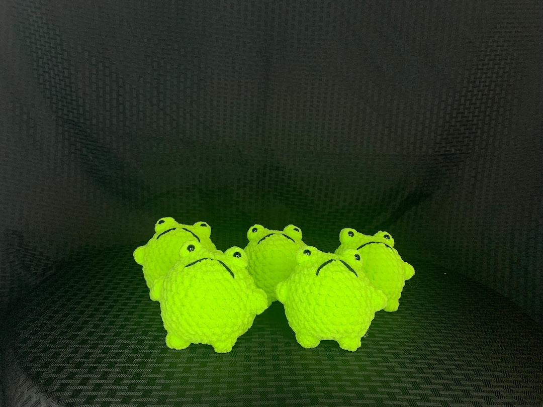 Grumpy Frog With a BIG BOOTY!!! - Etsy