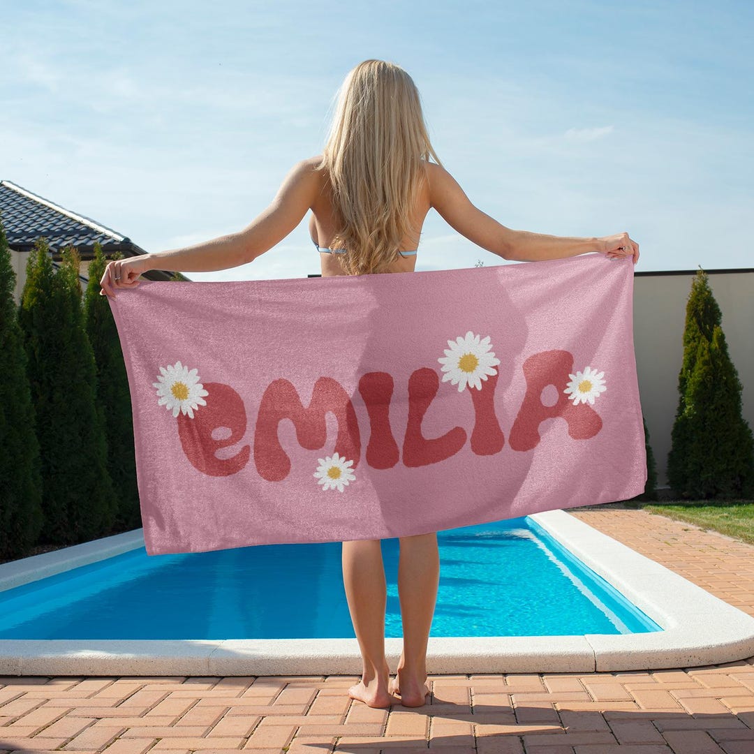 Customizable Retro Daisy Beach Towel Nostalgic Poolside Must-have With ...