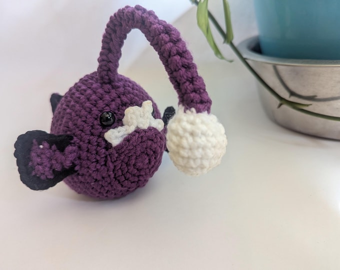 Anglerfish Beanie Crochet Pattern - Etsy Canada