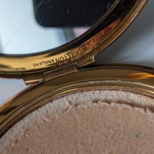 Vintage 1950s STRATTON Petit Point Compact - Etsy