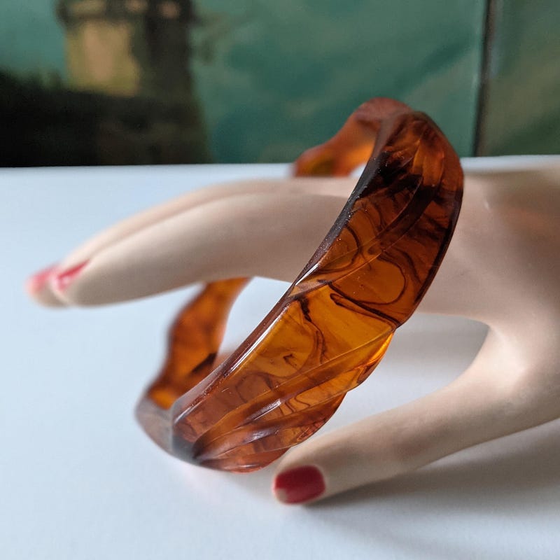 Prystal Bakelite - Etsy