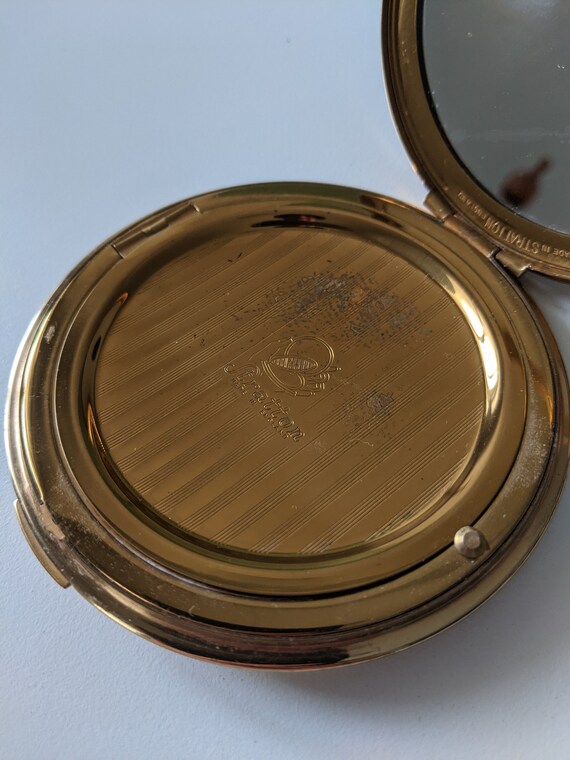Vintage 1950s STRATTON Petit Point Compact - Gem