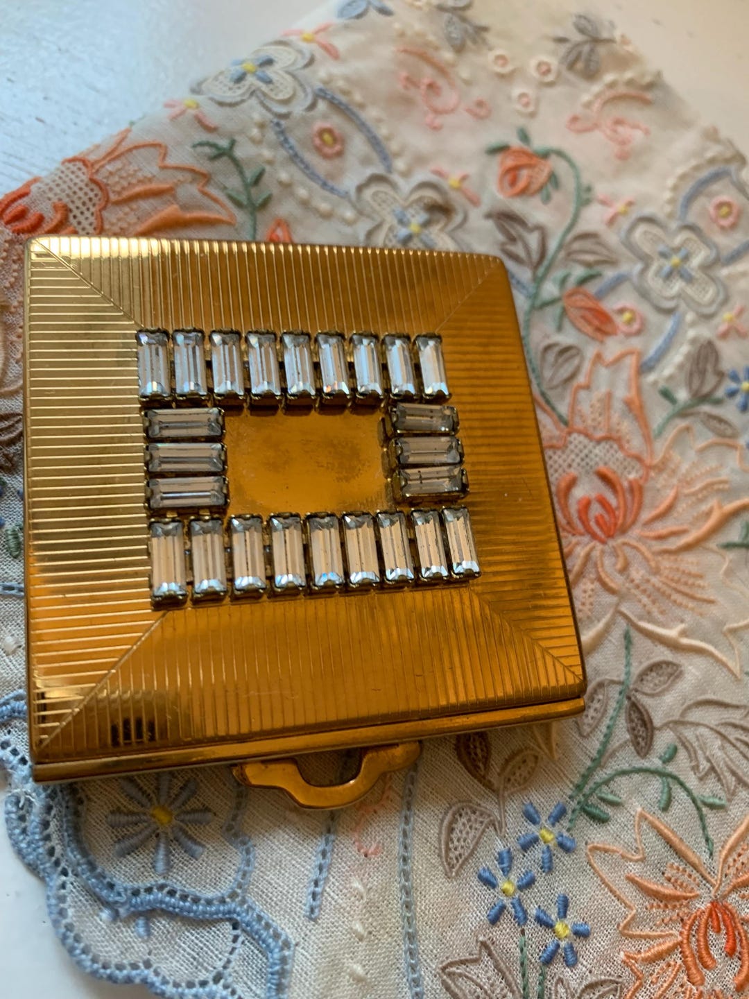 Pretty Gold Used Powder Compact With Rhinestones Collectible Powder ...