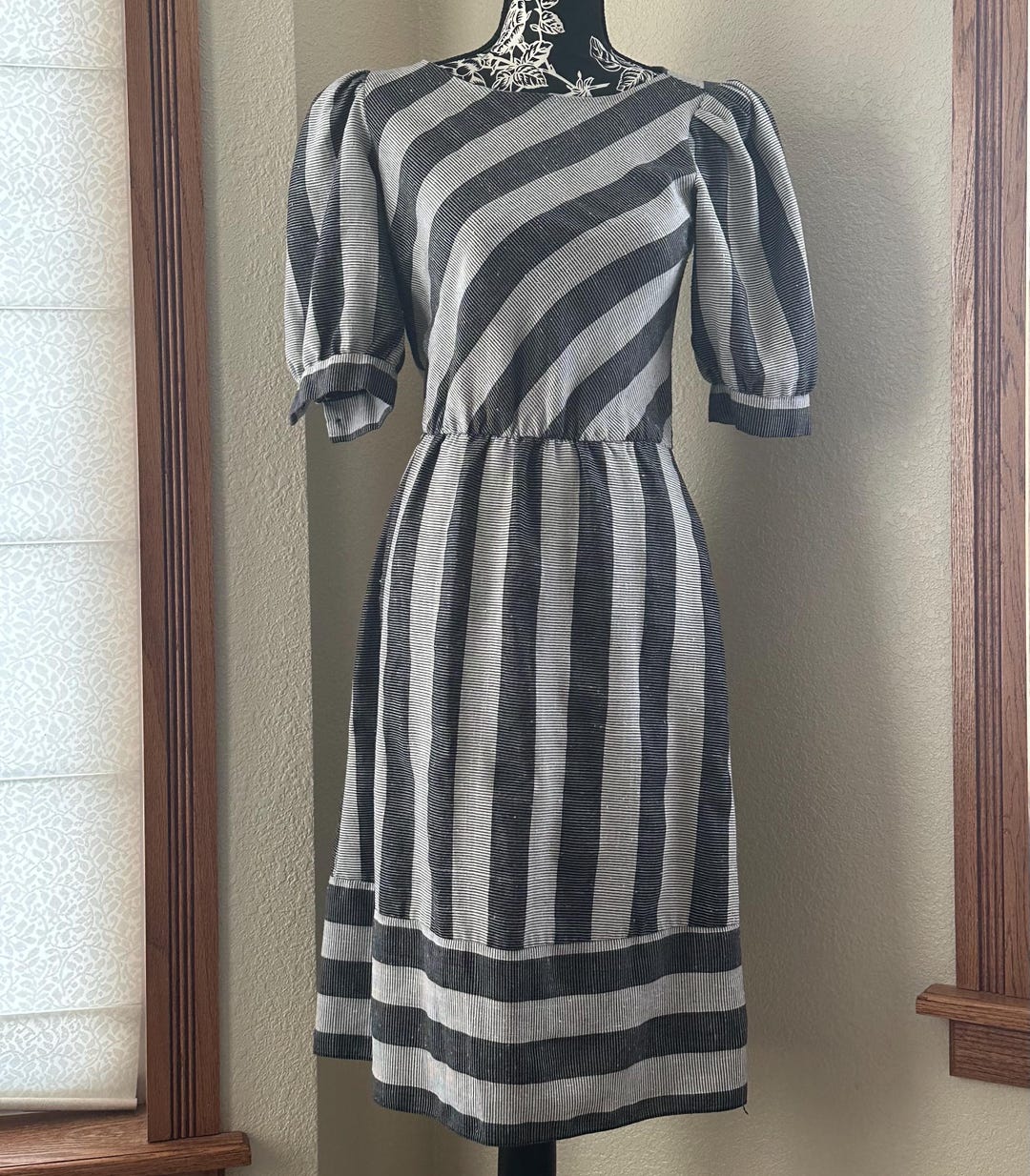 Vintage 1980‘s Dress, Besty‘s Things. Black Gray, White. Short Sleeves ...