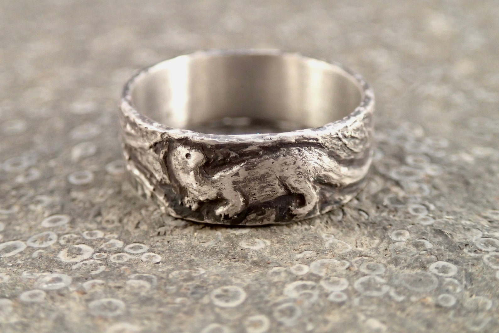 Otter Ring | Etsy