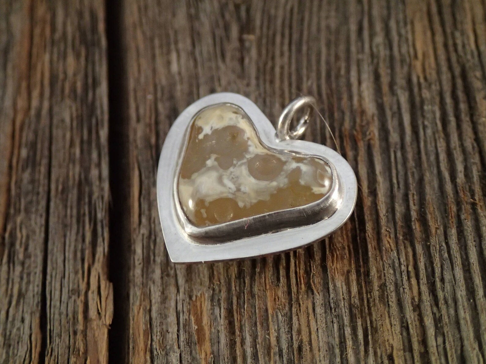 Custom Setting of Your Favorite Beach Pebble - Etsy