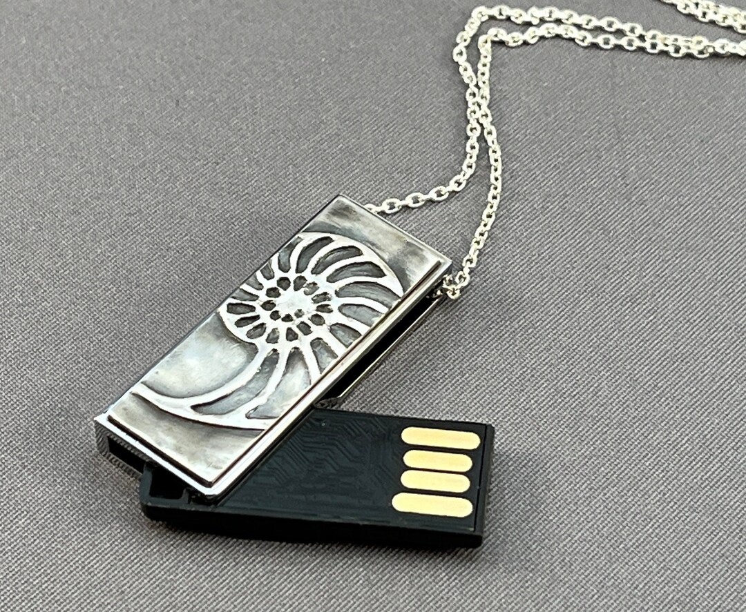 Nautilus USB 16 GB Flash Drive Necklace - Etsy