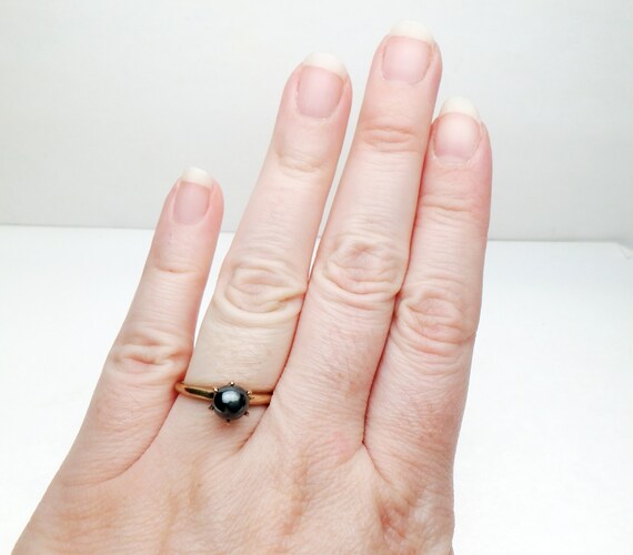 10 kt Hematite Solitaire Ring 1950s Yellow Gold - Gem