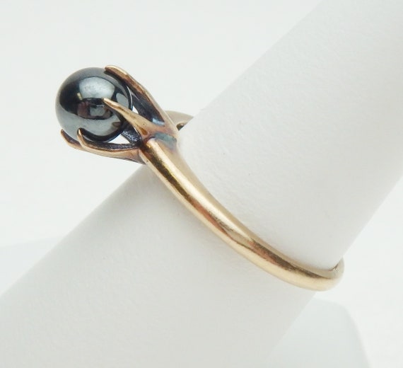 10 kt Hematite Solitaire Ring 1950s Yellow Gold - Gem