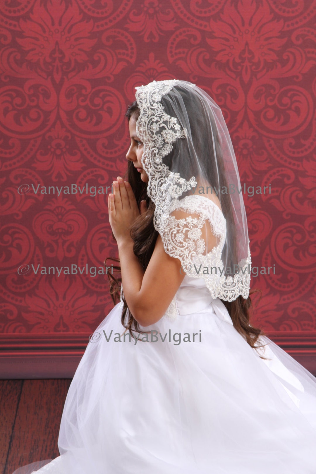 First Communion Veil, Mantilla Catholic Veil, Lace Veil, Flower Girl's ...