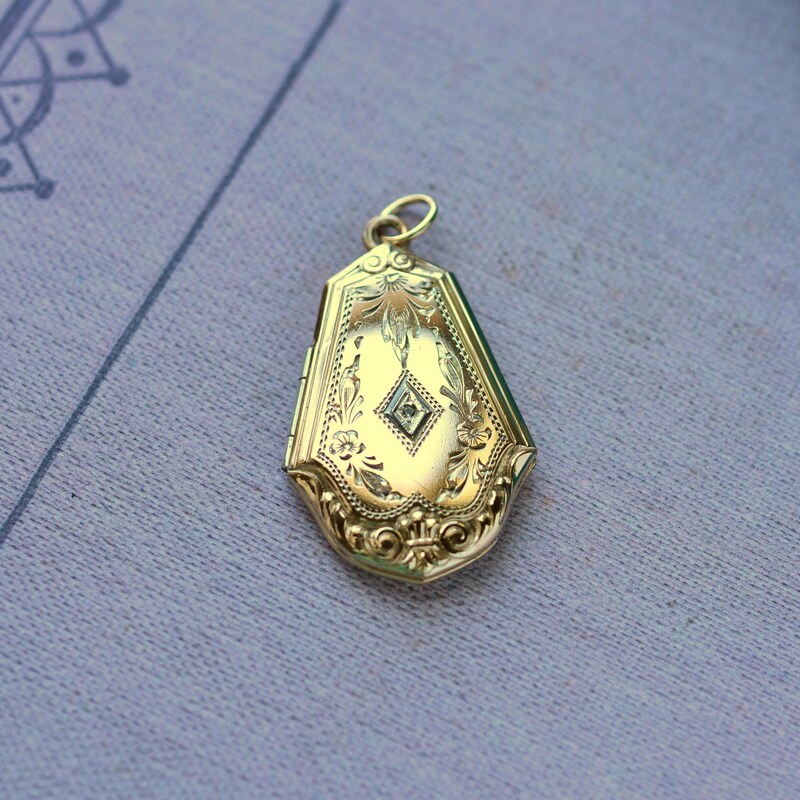 Unique Locket - Etsy