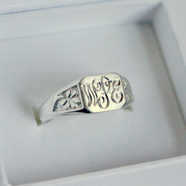 Men's Signet Ring ,hand Engraved Irish Men's Signet Ring,men's Initial ...
