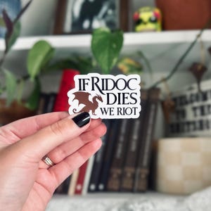If Ridoc Dies We Riot | Fourth Wing Inspired Bookish Vinyl Kindle ...