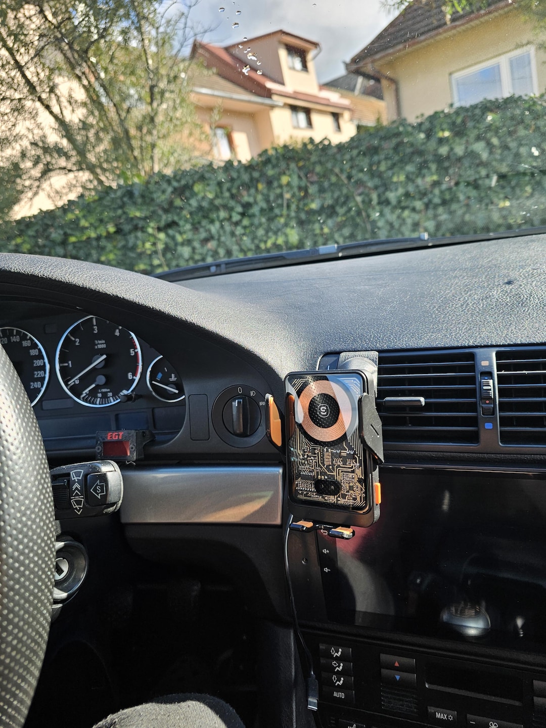 BMW E39 Phone Holder Wireless Charger 15W | iPhone Mount | Base ...