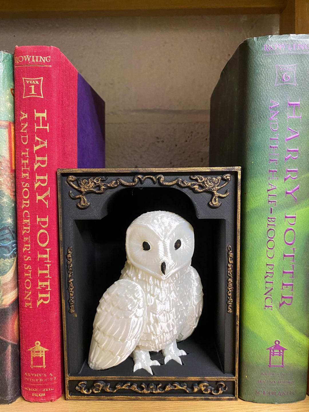 Hedwig Book Nook - Etsy