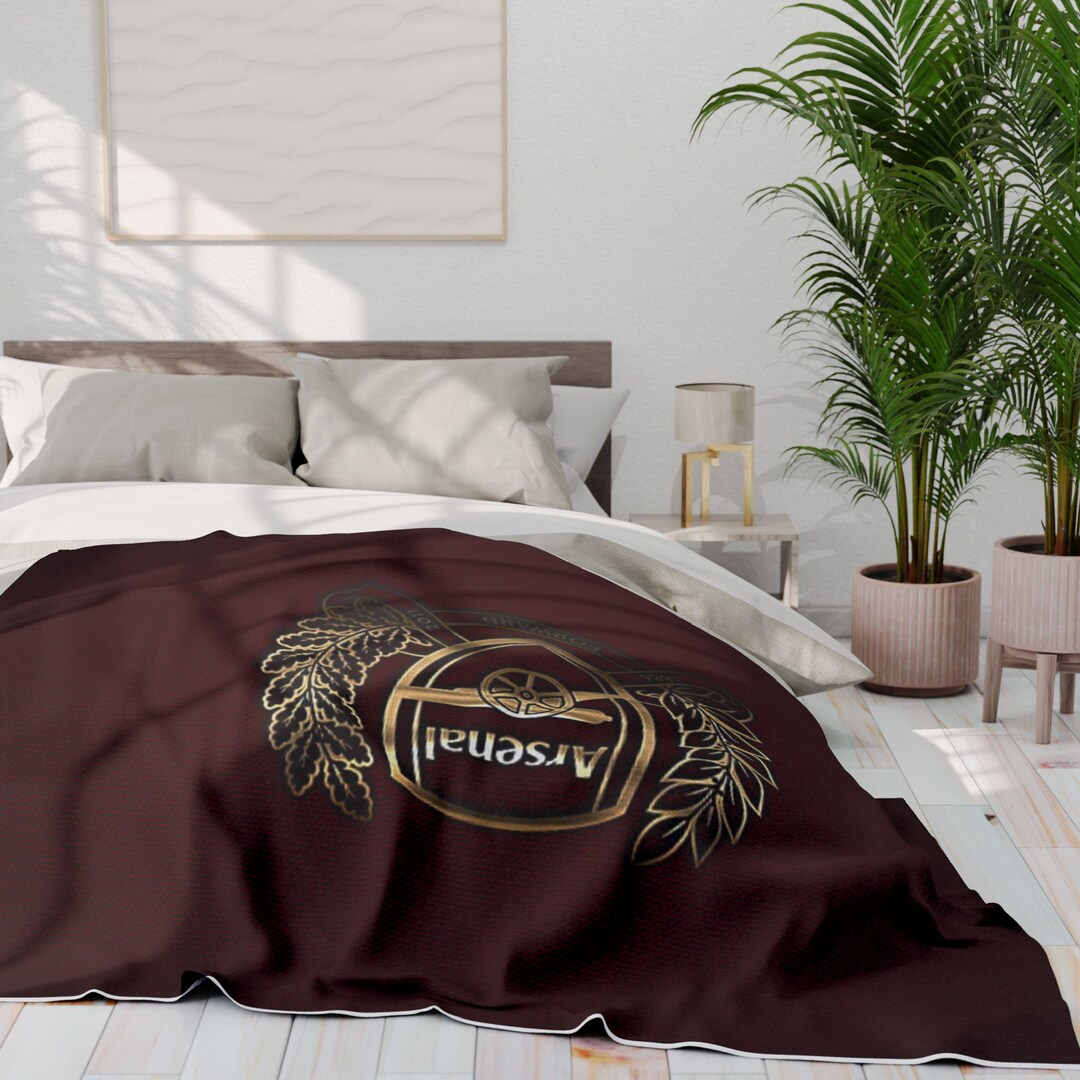 Fleece Blanket, Arsenal Soccer Team Logo, Red & Gold, Sporty Home Decor ...