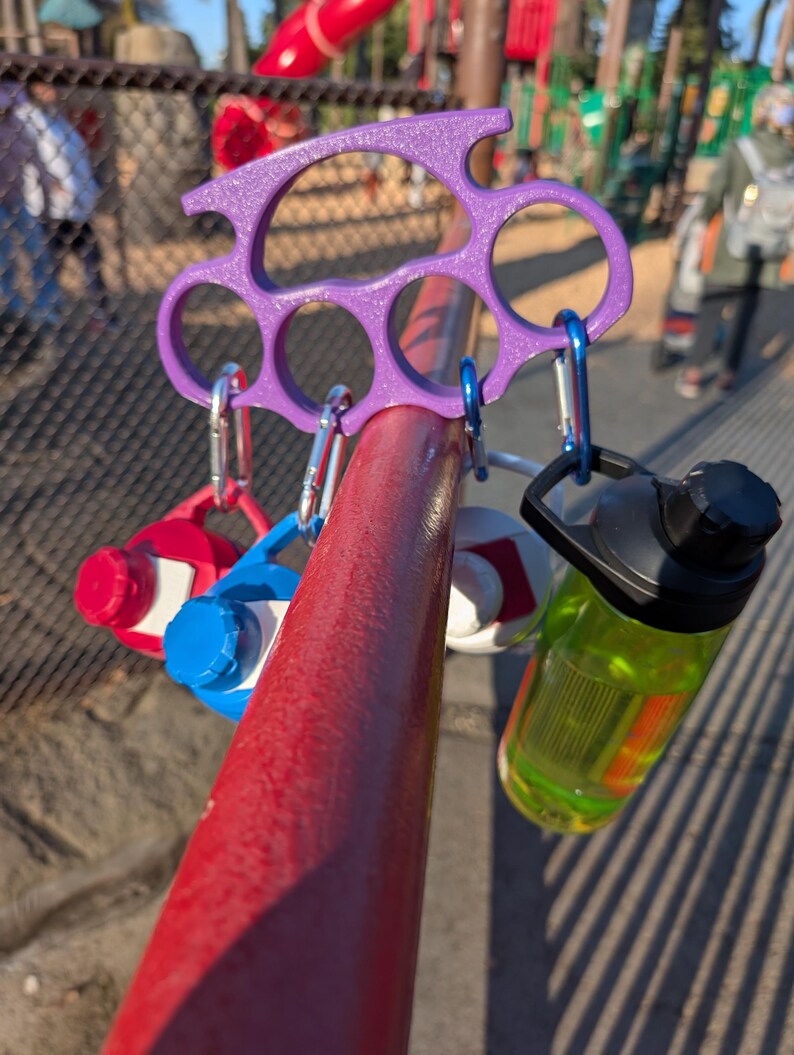 The Knuckler(tm) - Etsy