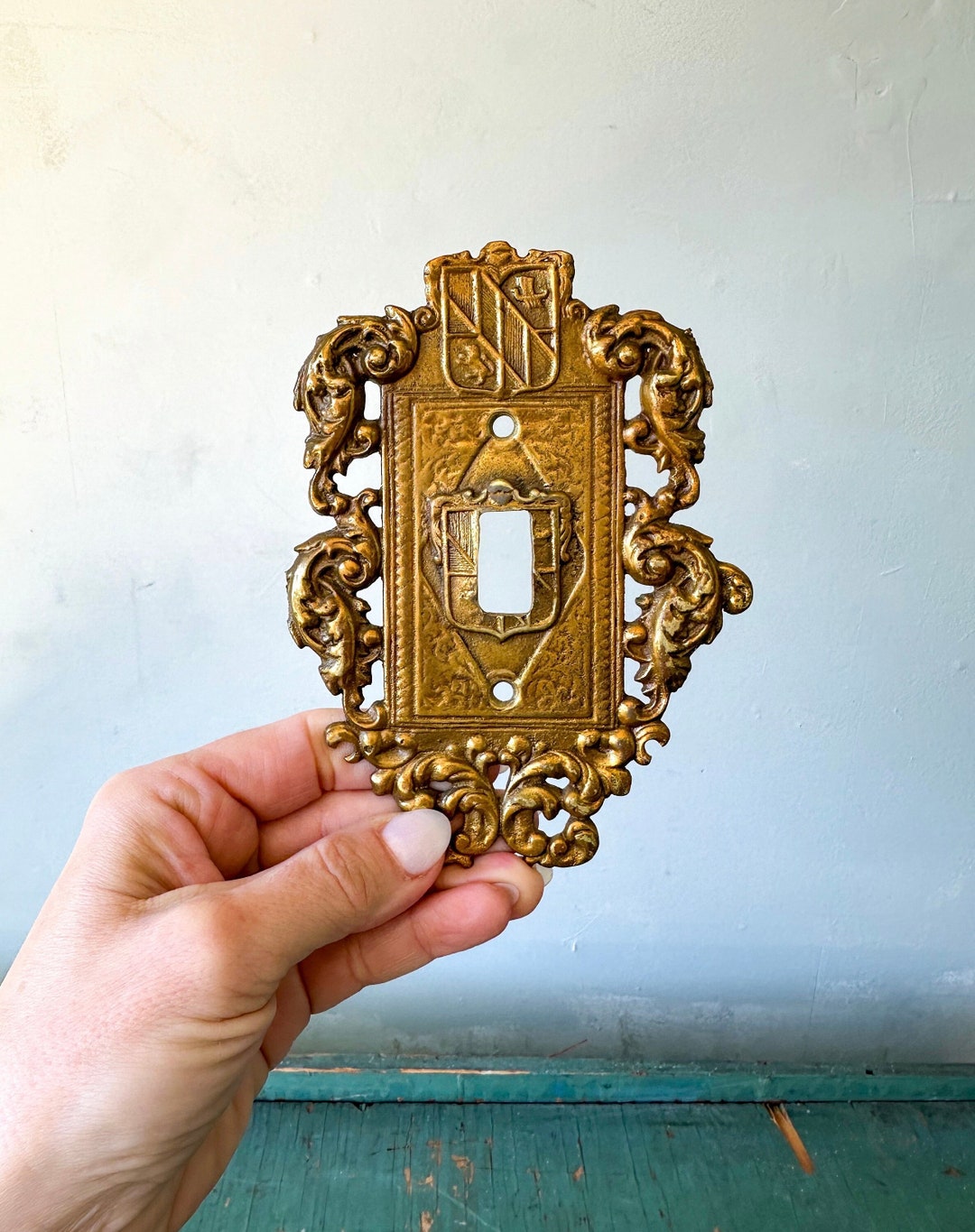 Vintage Virginia Metalcrafters Ornate Solid Brass Ornamental Single ...