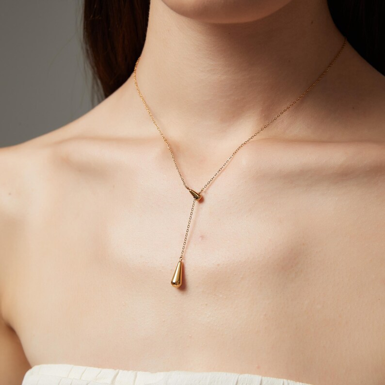 Gold Teardrop Necklace, Minimalist Droplet Lariat Necklace, Waterproof ...