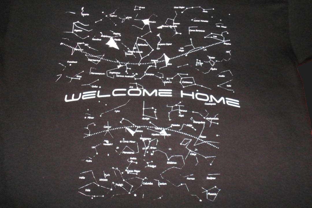 T-shirt - Welcome Home (on Black) - Etsy