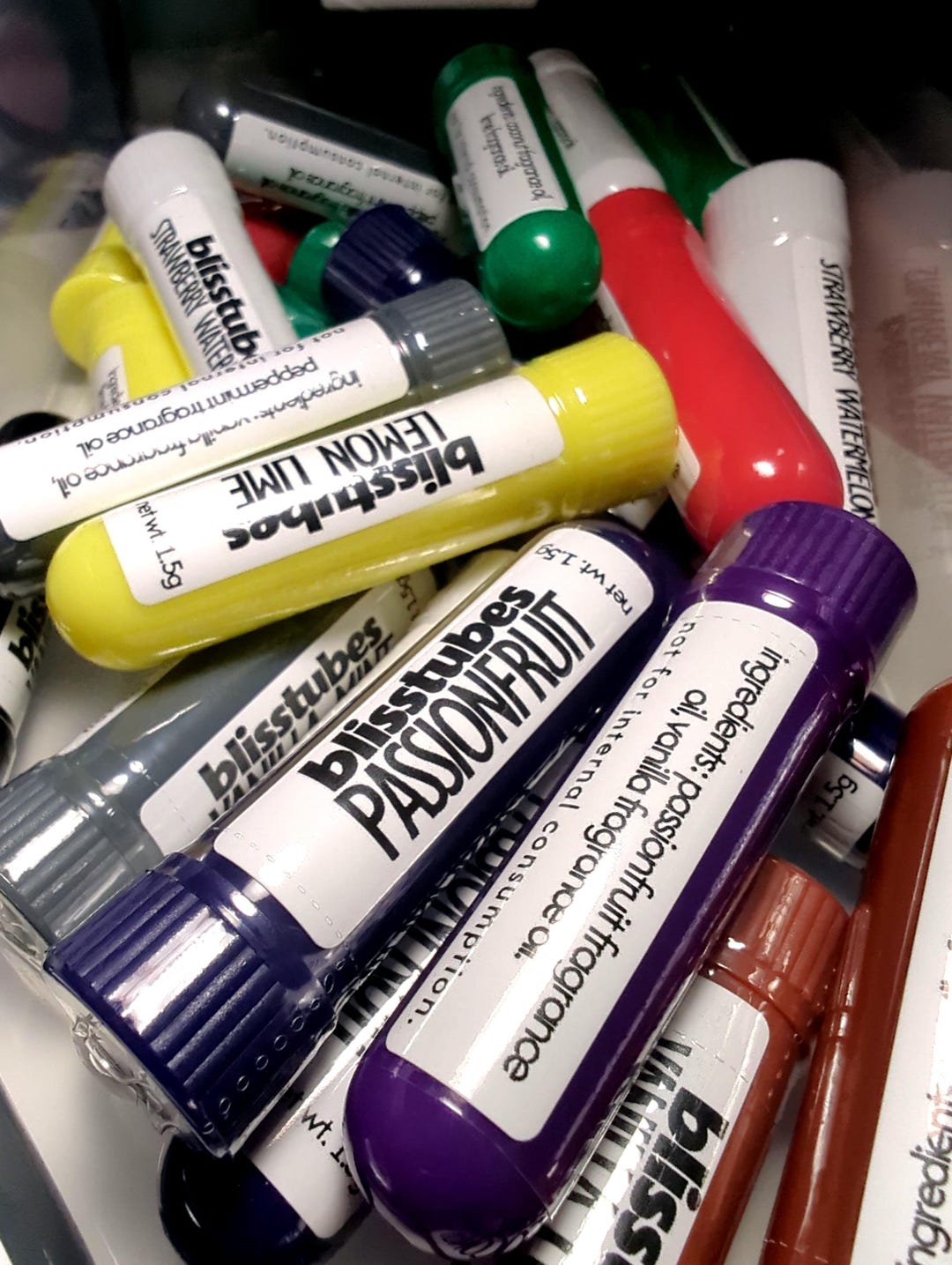 Personal Inhalers in Unique Scents Strawberry Mint, Lemon Lime, Vanilla ...