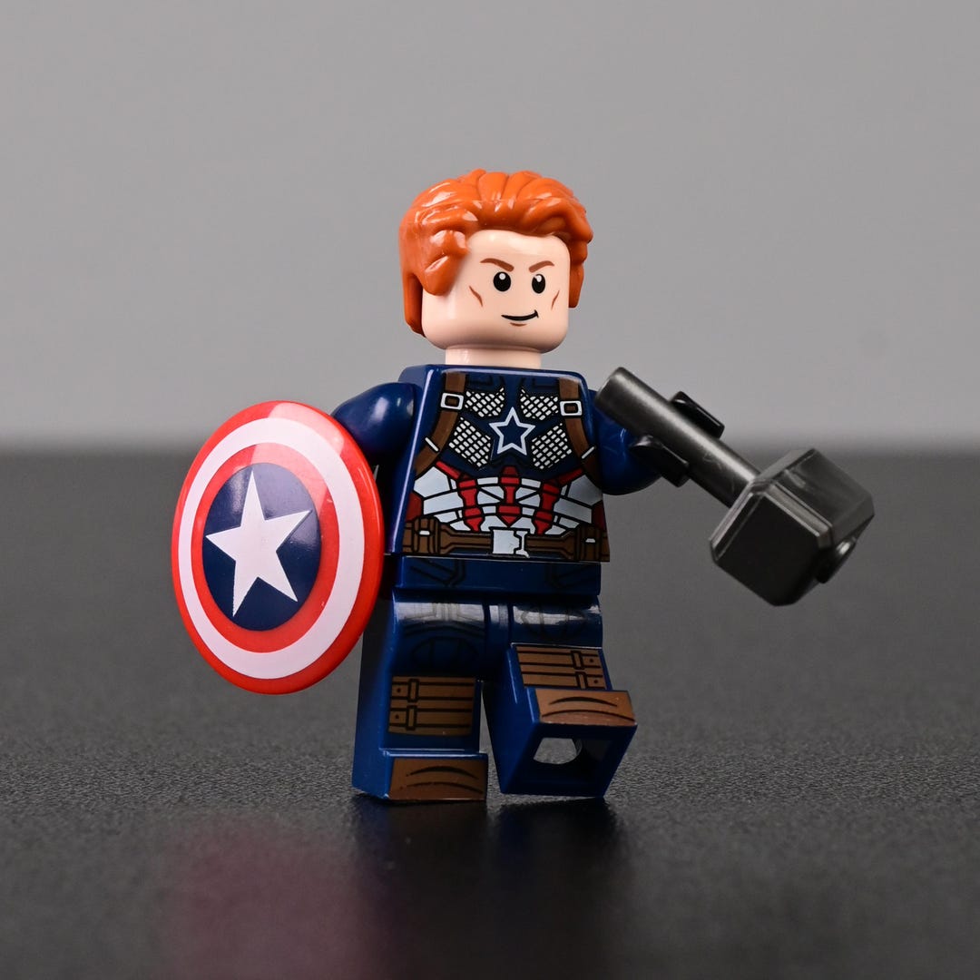 Captain America Minifigure, Wielding Mjolnir & Vibranium Shield ...