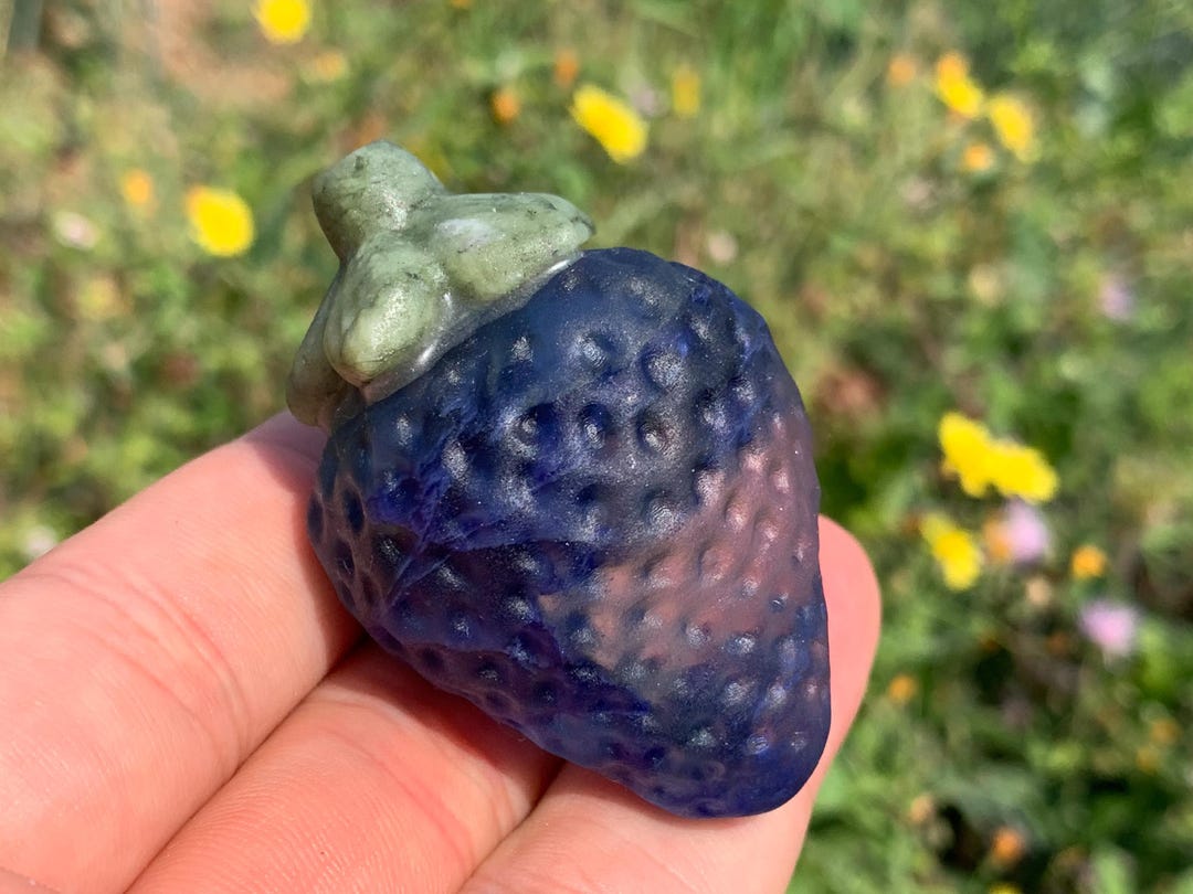 Blue Smelting Stone Quartz Crystal Strawberries Skull Crystal Gifts 1pc ...