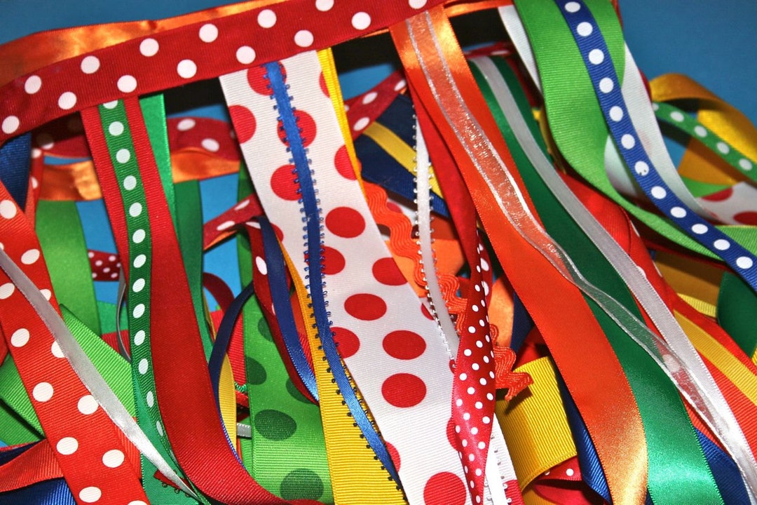 Circus Ribbon Garland: Carnival Party Decoration - Etsy