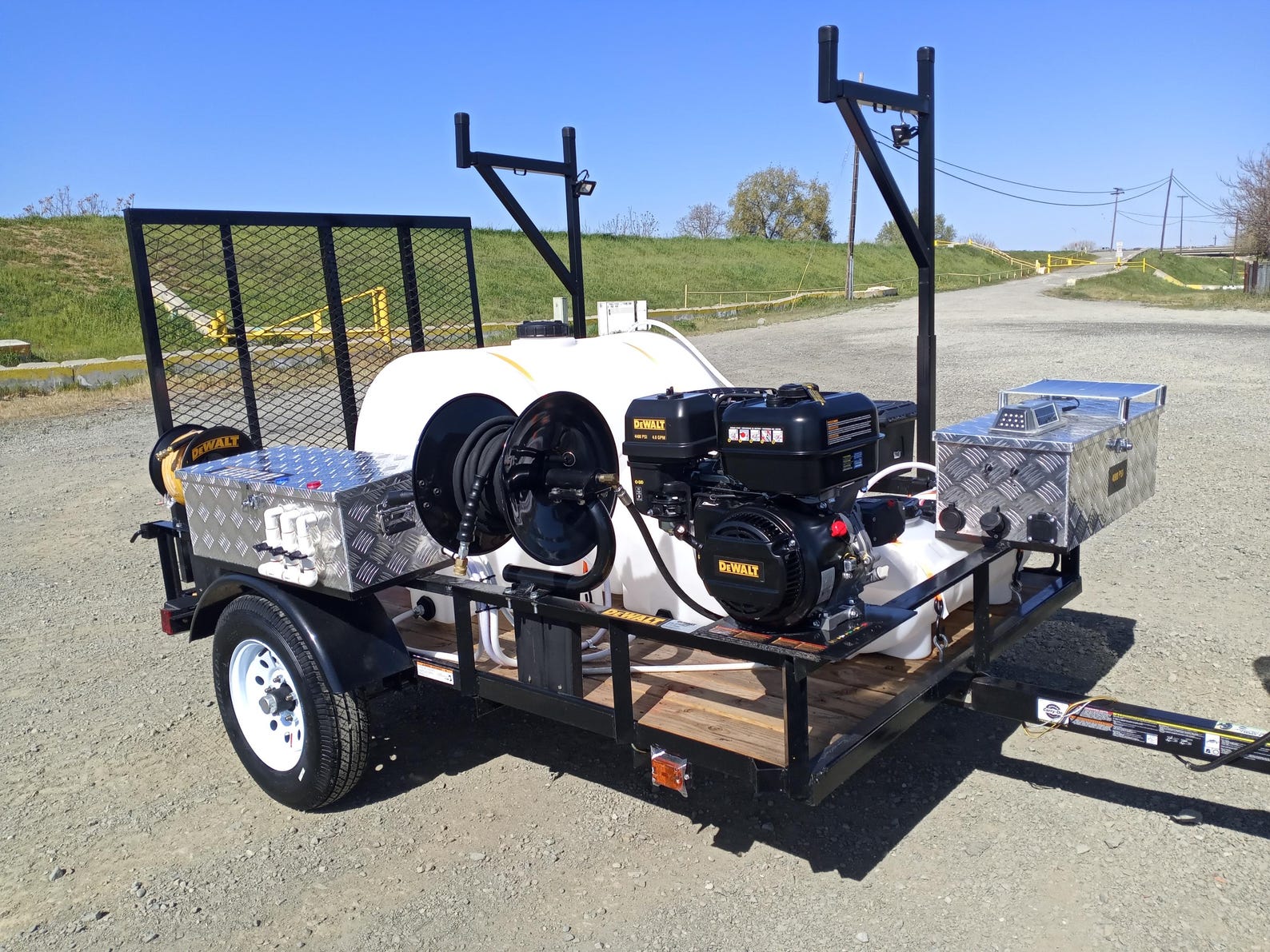 Commercial Pressure Washing Soft Wash Trailer Build and Start up ...