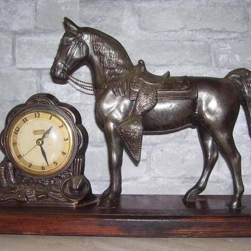 Horse Clock - Etsy