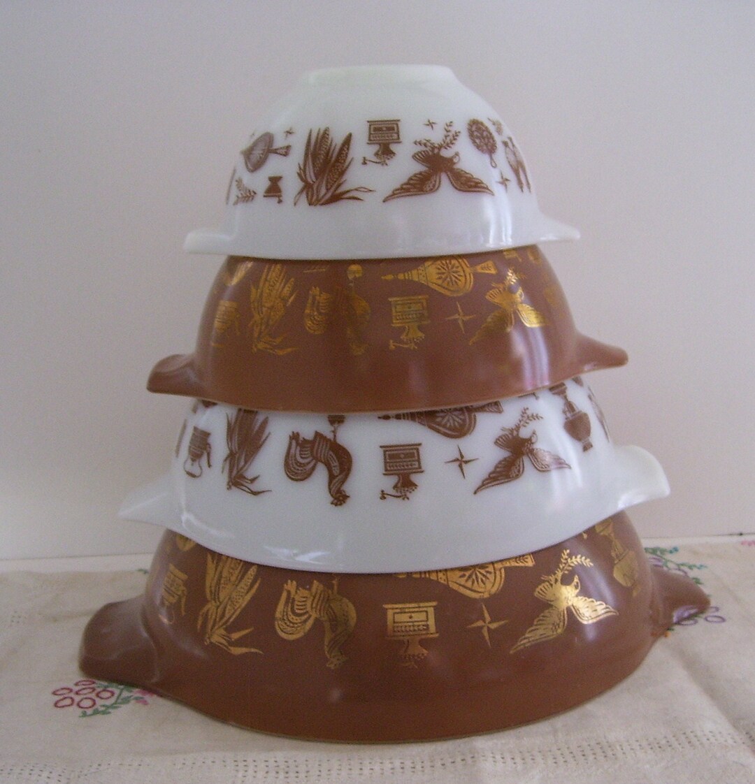 Pyrex Americana Stacking Bowl Set 441 442 443 444 cinderella Handles - Etsy