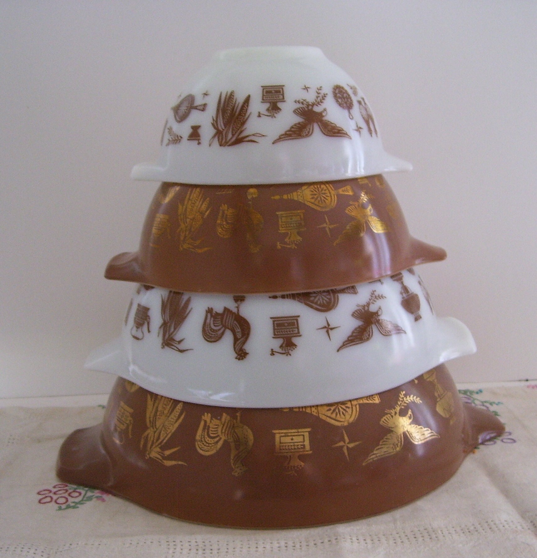 Pyrex Americana Stacking Bowl Set 441 442 443 444 - Etsy