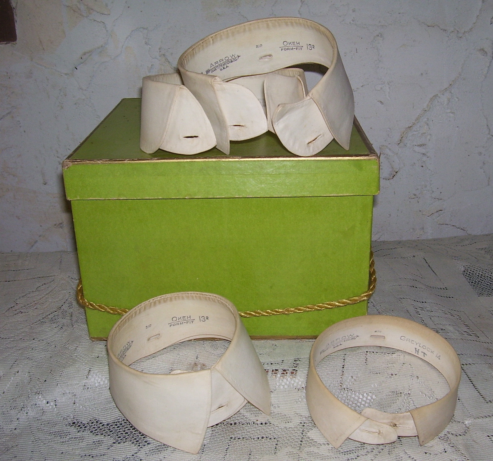 Antique Victorian Celluloid Collar Box With 4 Stiff Collars | Etsy