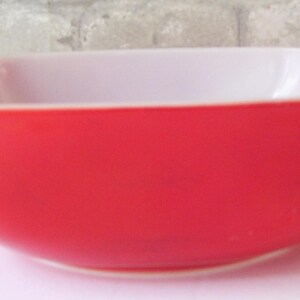 Vintage Pyrex Red Square Bowl, White Milk Glass Interior, 2 1/2 Quart ...