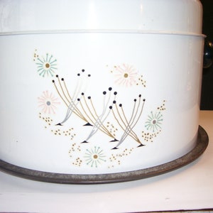Vintage White Painted Metal Cake Saver With Cover, Cake - Pie Carrier ...