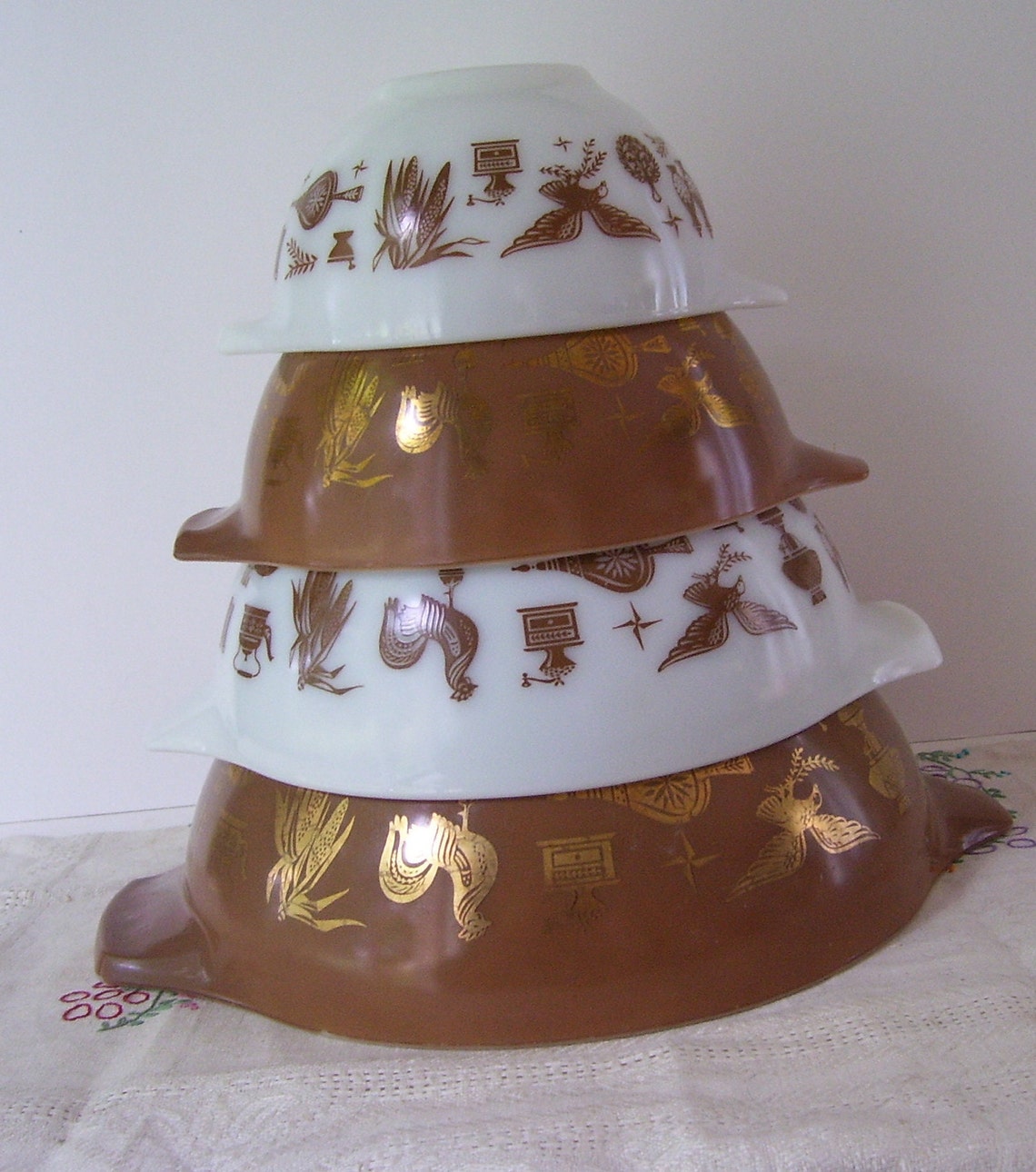 Pyrex Americana Stacking Bowl Set 441 442 443 444 - Etsy