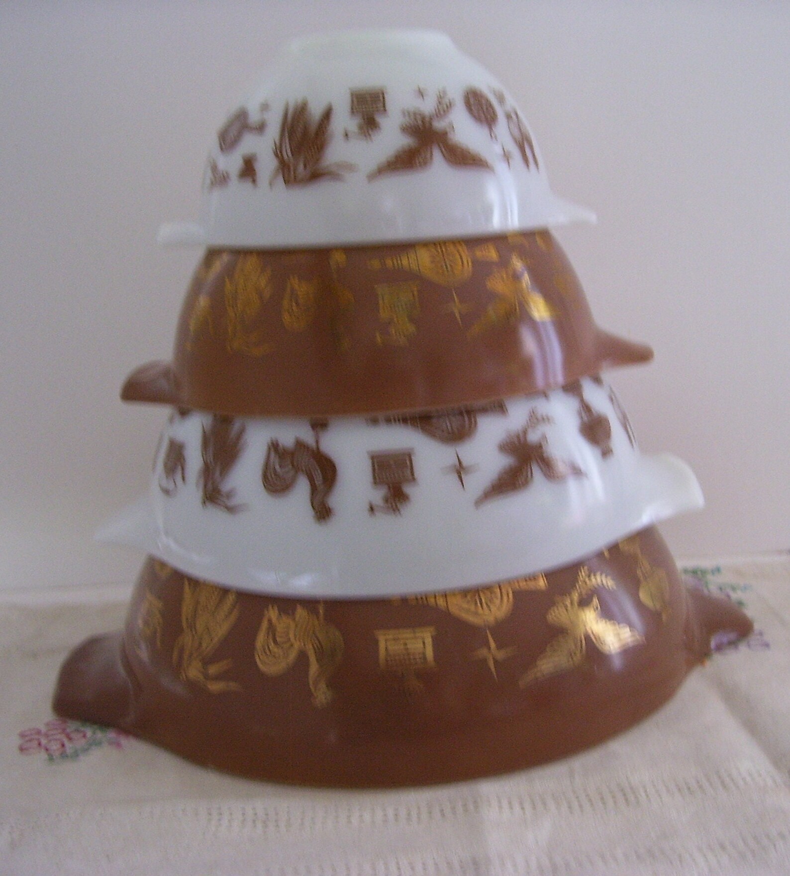 Pyrex Americana Stacking Bowl Set 441 442 443 444 - Etsy