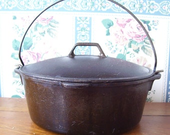 Antique Cast Iron Pot - Etsy